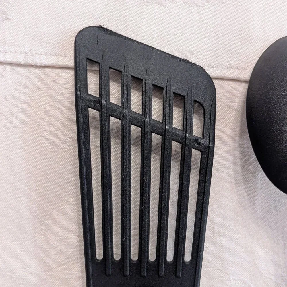 Oneida | Kitchen | Set Of 3 Oneida Stainless Steel 88 Cooking Utensil ...